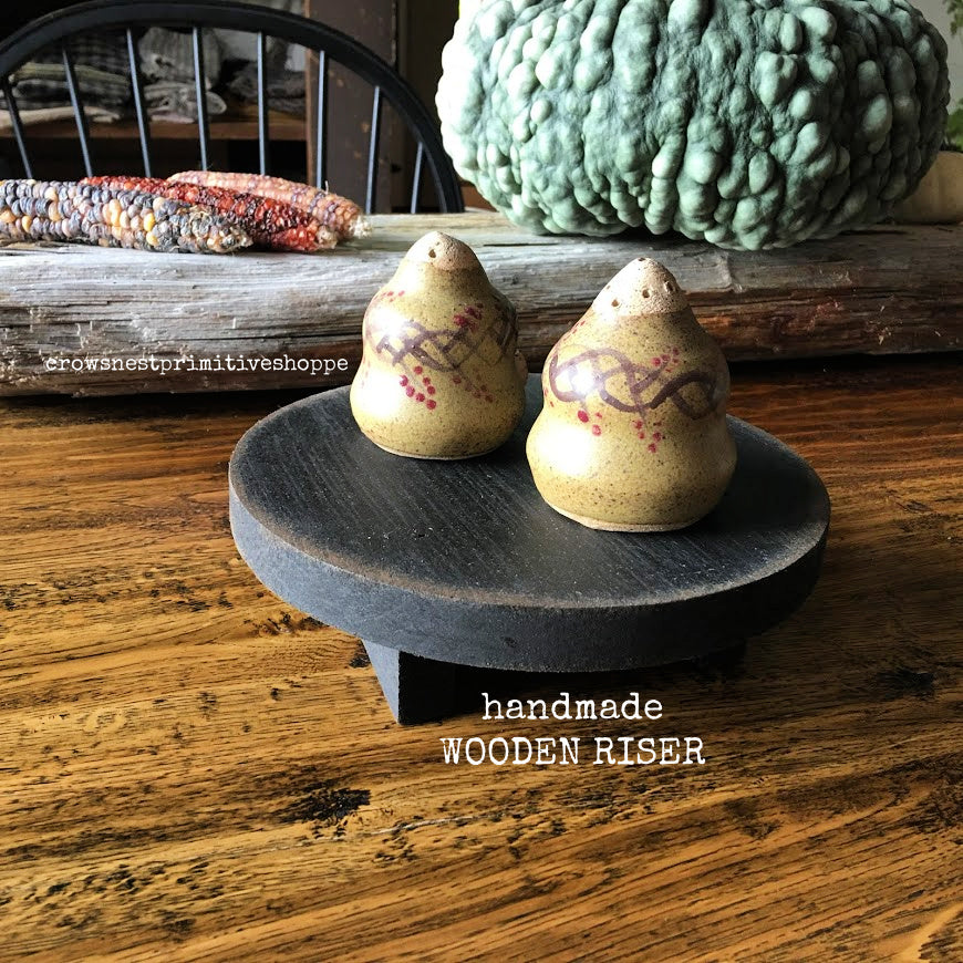 Wooden Riser- Round Black – Crows Nest Primitive Shoppe